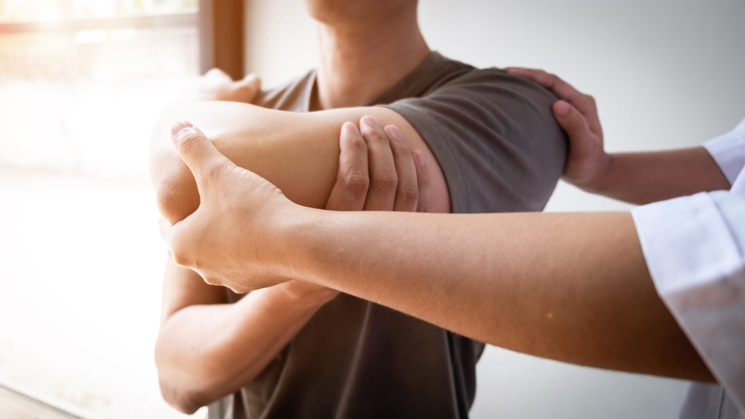10 Effective Rotator Cuff Exercises to Relieve Shoulder Pain